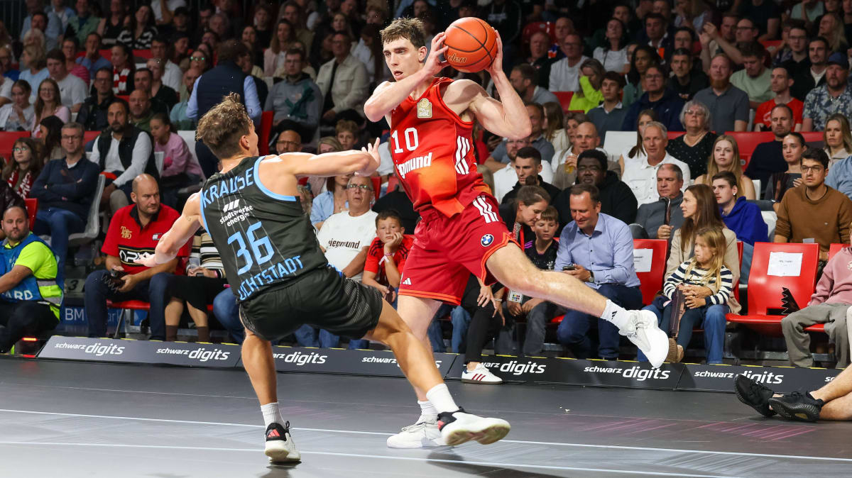 Meister legt vor: Bayern gewinnt Auftaktduell mit Jena deutlich ...