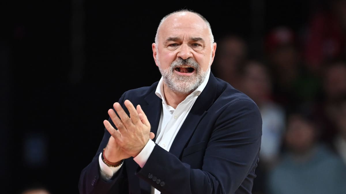 EuroLeague - Ex-Bayern-Coach Pablo Laso bei Anadolu Efes im Gespräch ...