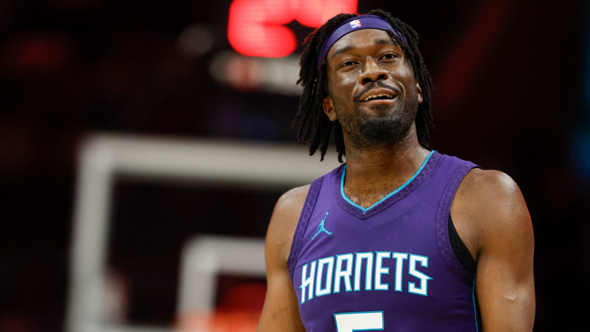 NBA: Suns holen Mark Williams aus Charlotte, zweiter Big Man kommt via ...