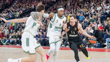 Obst mit dem Dagger! FC Bayern feiert Statement-Sieg gegen ...