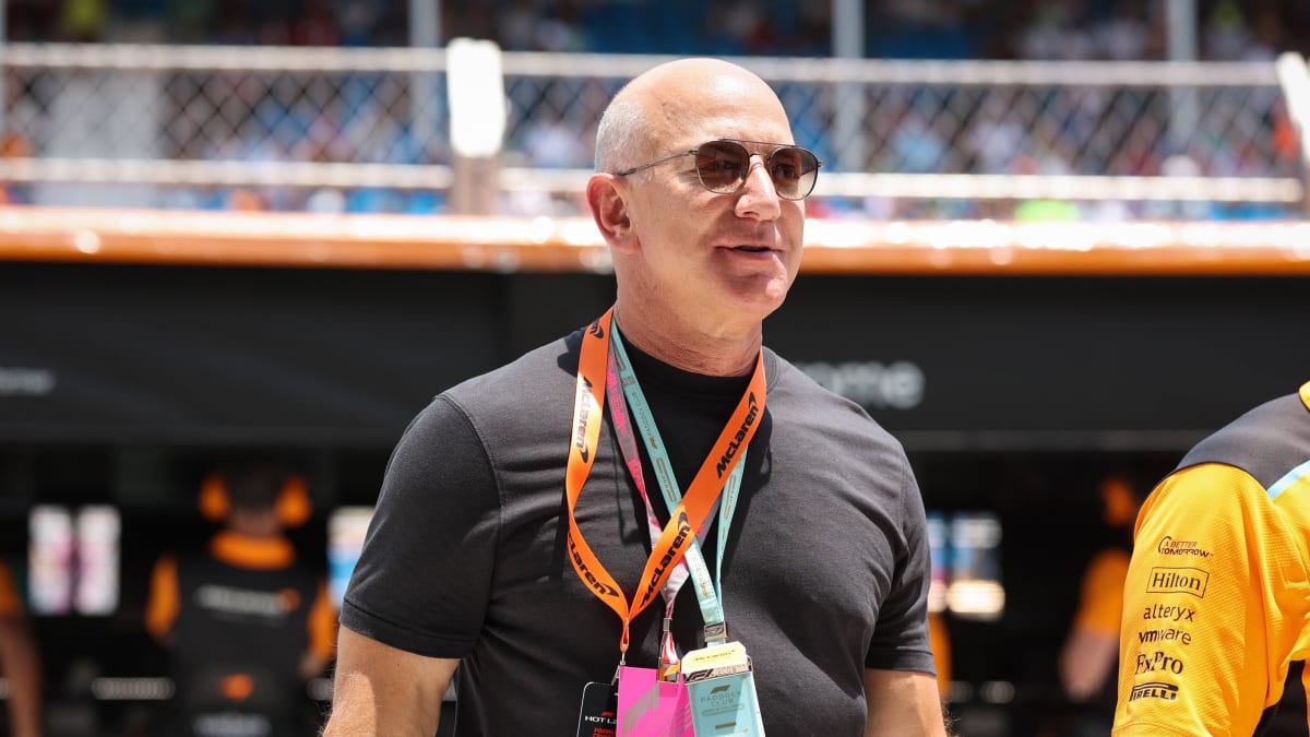 NBA: Amazon-Gründer Jeff Bezos wohl an Kauf der Boston Celtics ...